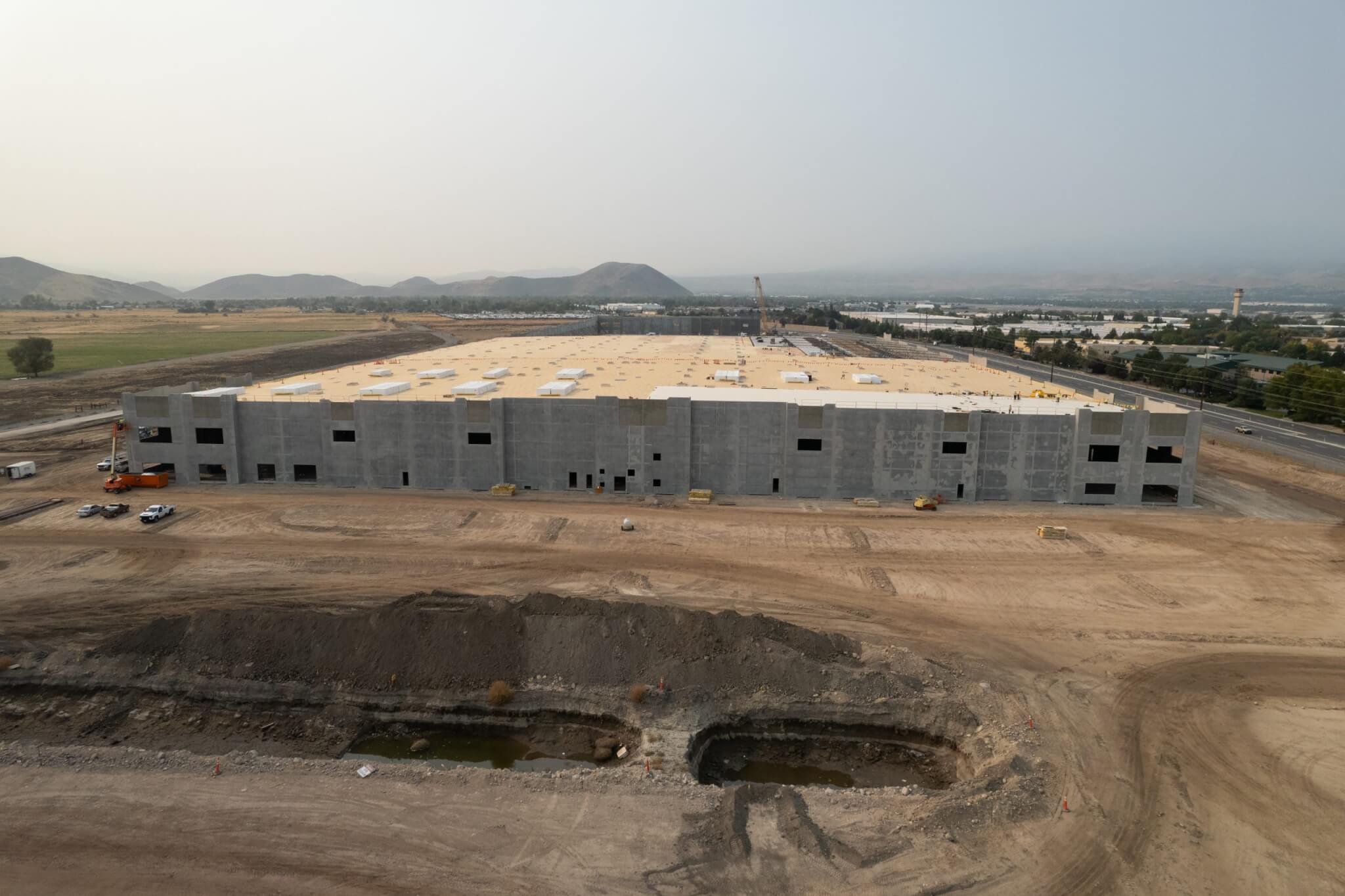 At nearly 1 million square feet, massive Reno industrial building goes ...