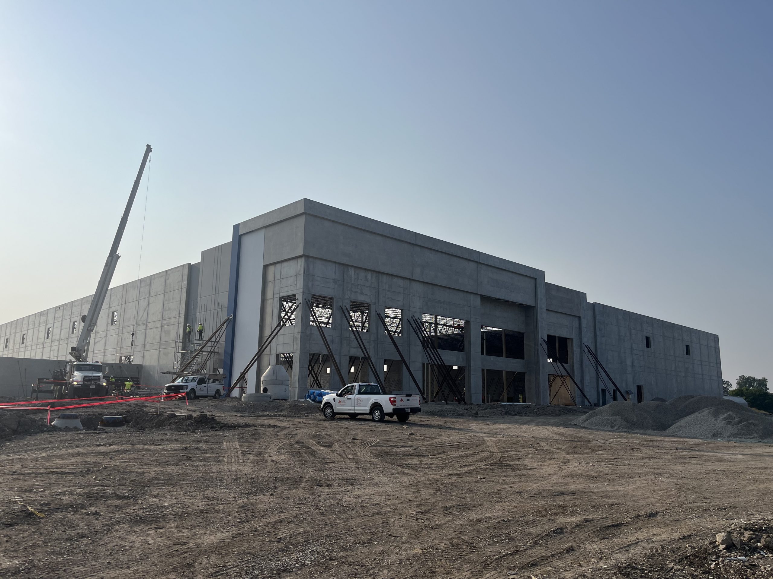 The Logistics Campus receives Industrial Build-to-Suit of the Year at the 2025 NAIOP Chicago ...
